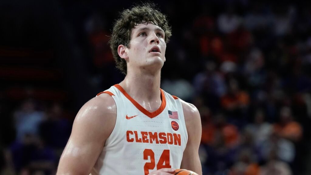PJ Hall Signs Two-Way Deal with Memphis Grizzlies | Tiger View Media | Clemson Tigers